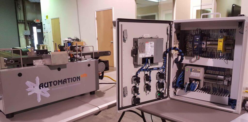 LP Series Conveyor in Miniature Reject Station with PLC Trainers - Mini ...